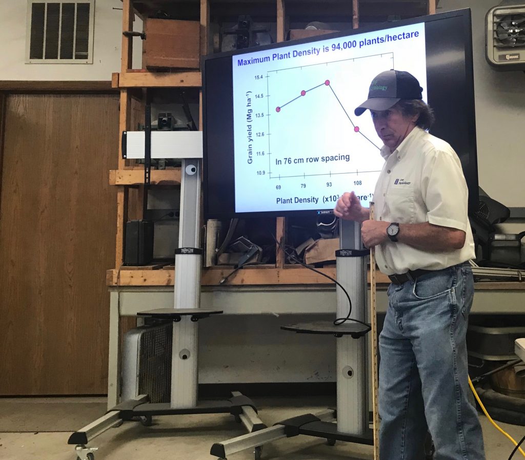 Crop Physiology Visit (UIUC) | CAEP Explorer Course 2018 - University ...