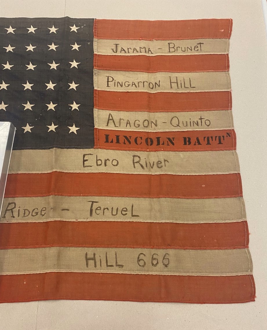 At the Lab: The Battle Flag of the Abraham Lincoln Battalion – Bunsen ...